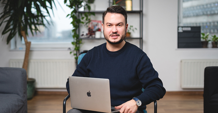 Expert Feed Management Services for increased sales | DataFeedWatch